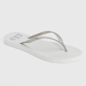 GAP | Shoes | Gap Basic Flip Flops | Poshmark